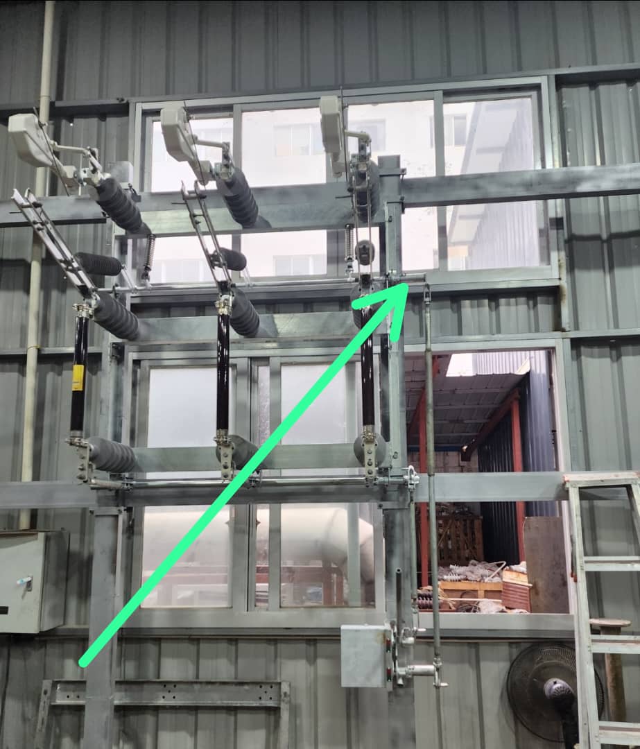 Manual Operation Mechanism for High Voltage Isolation Switch