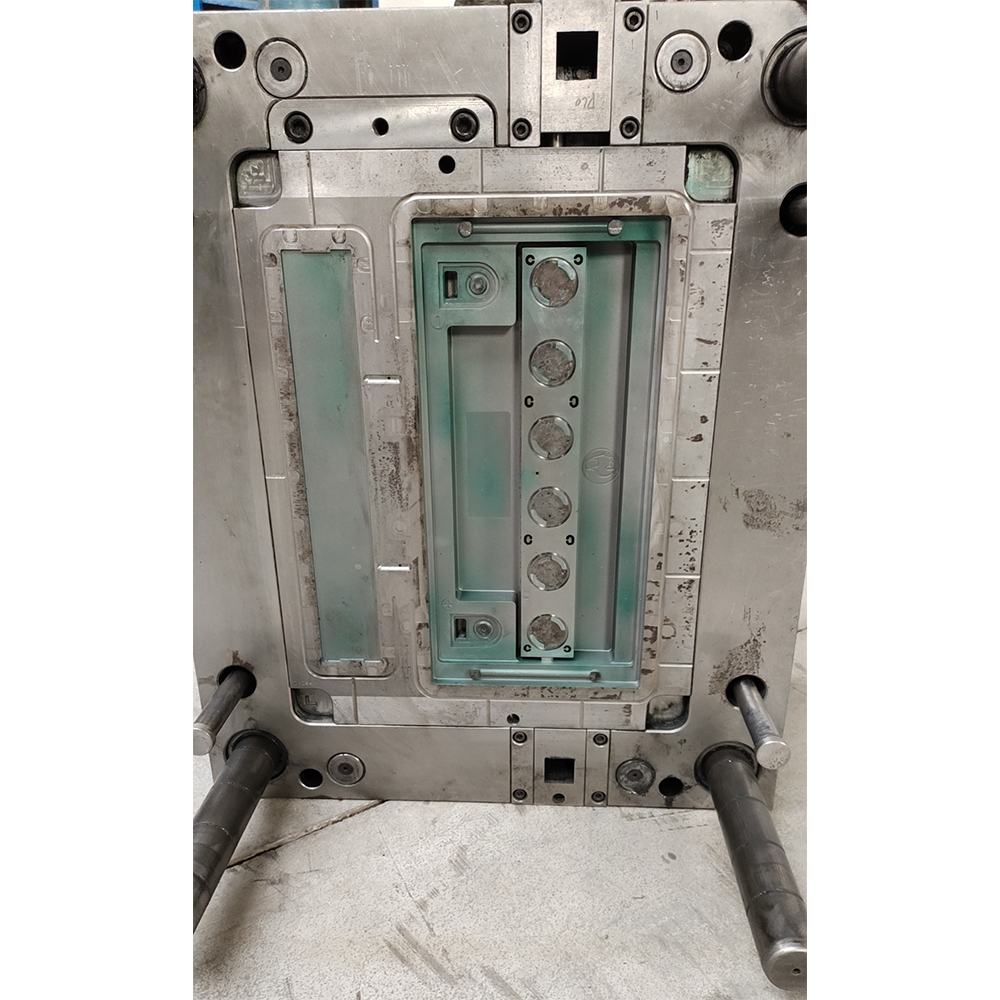 Battery Lid Injection Mould