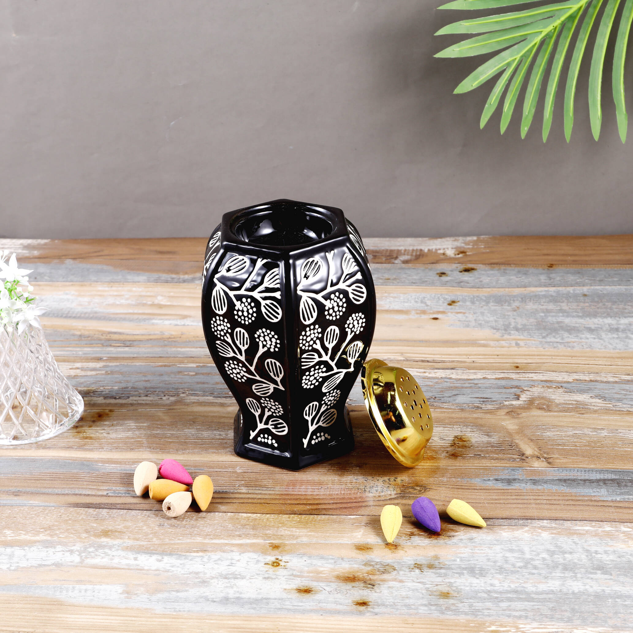Handcrafted ceramic Middle Eastern Retro Black and White High-End ...