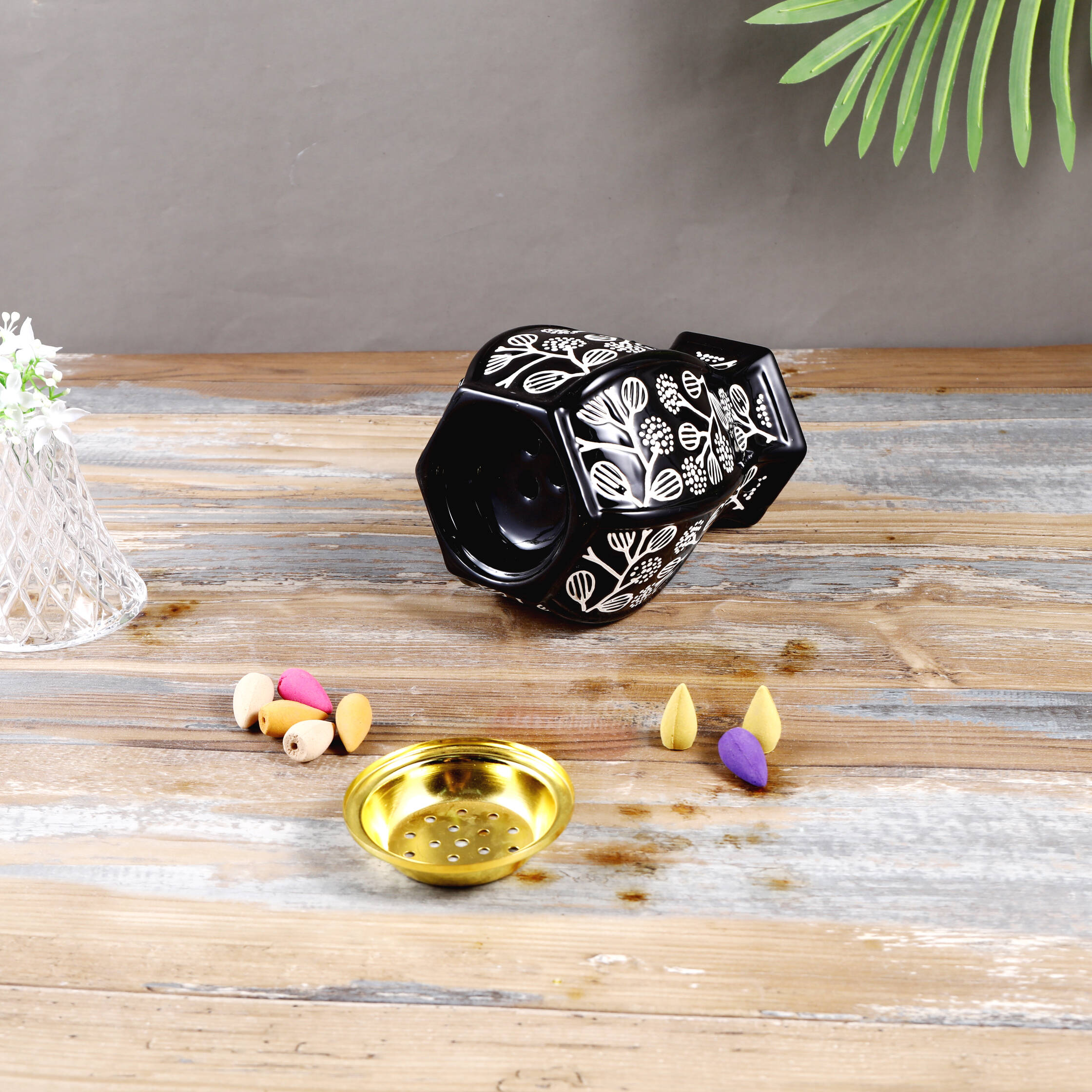 Handcrafted ceramic Middle Eastern Retro Black and White High-End ...
